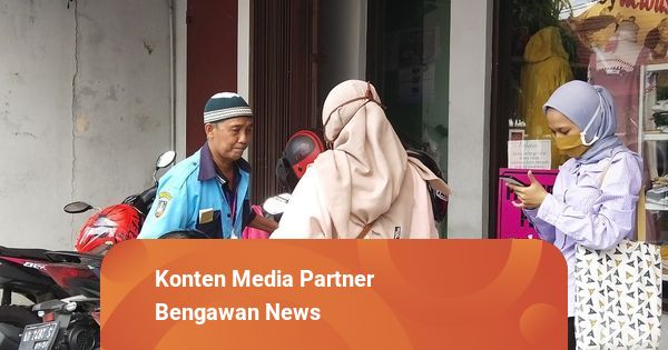Kisah Tukang Parkir di Solo, 15 Tahun Kumpulkan Uang Demi Naik Haji ...
